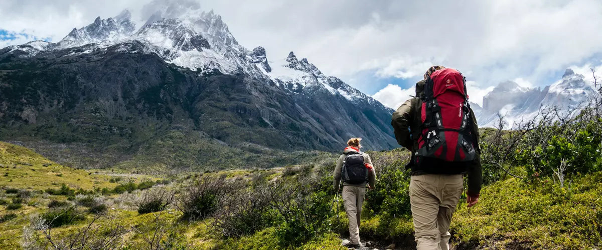 What To Wear For Hiking In Fall: The Flannel Guide – FlannelGo